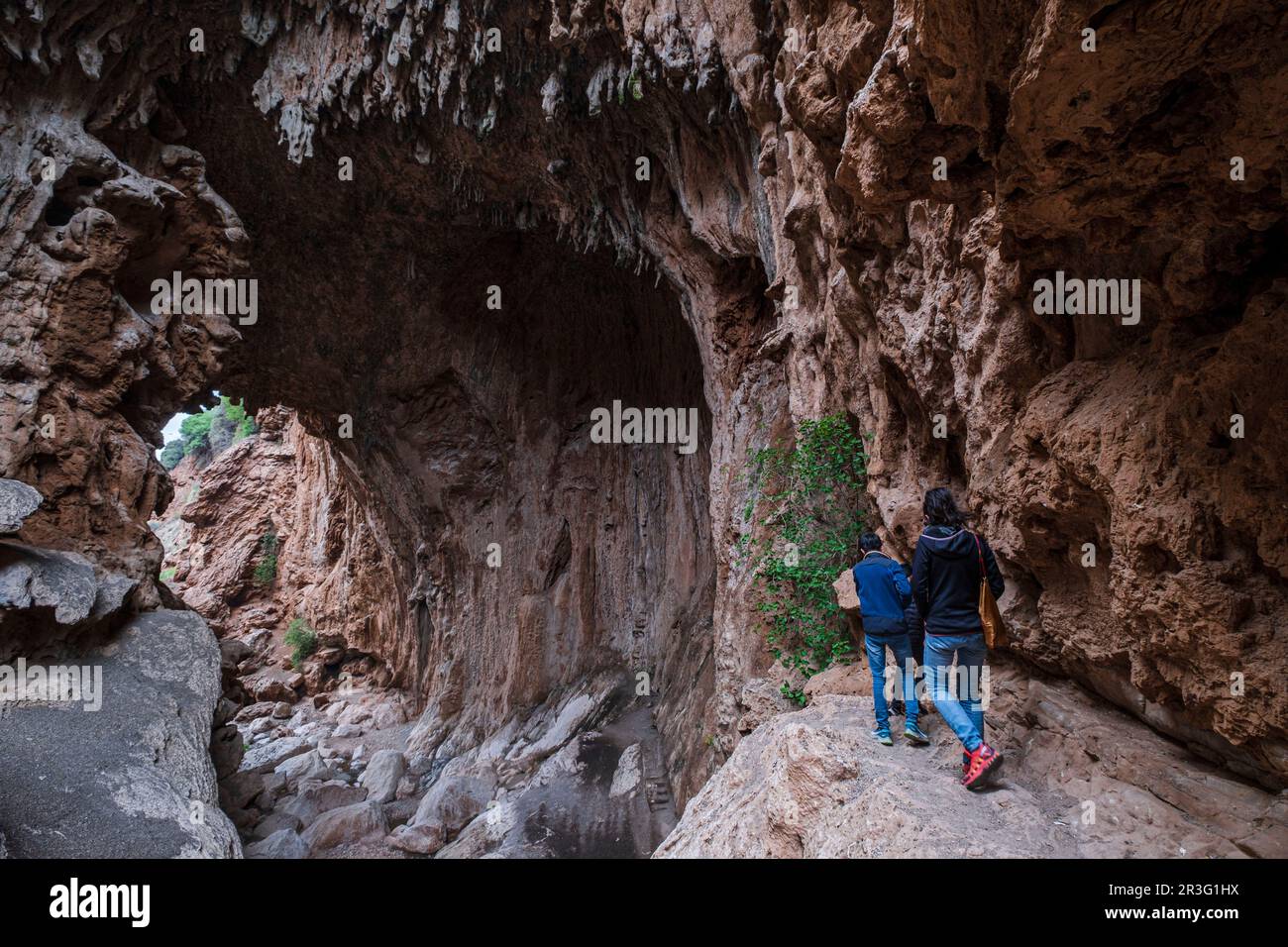 Imi N'Ifri natural bridge, Demnate, Atlas mountain range, morocco ...