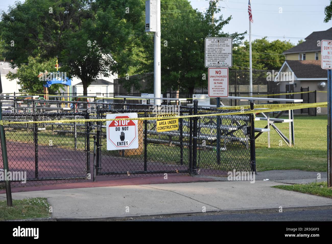 Hackensack, United States. 23rd May, 2023. Police officers close Carver ...
