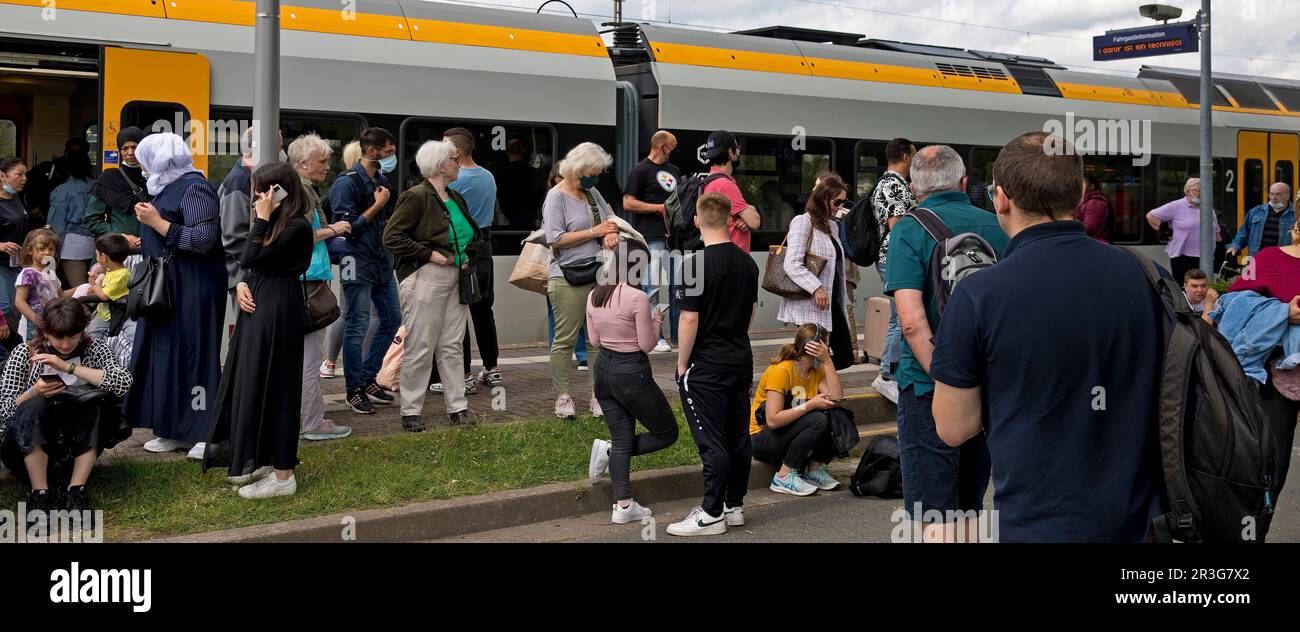 Chaos in local traffic, the train stops and everyone has to get off ...