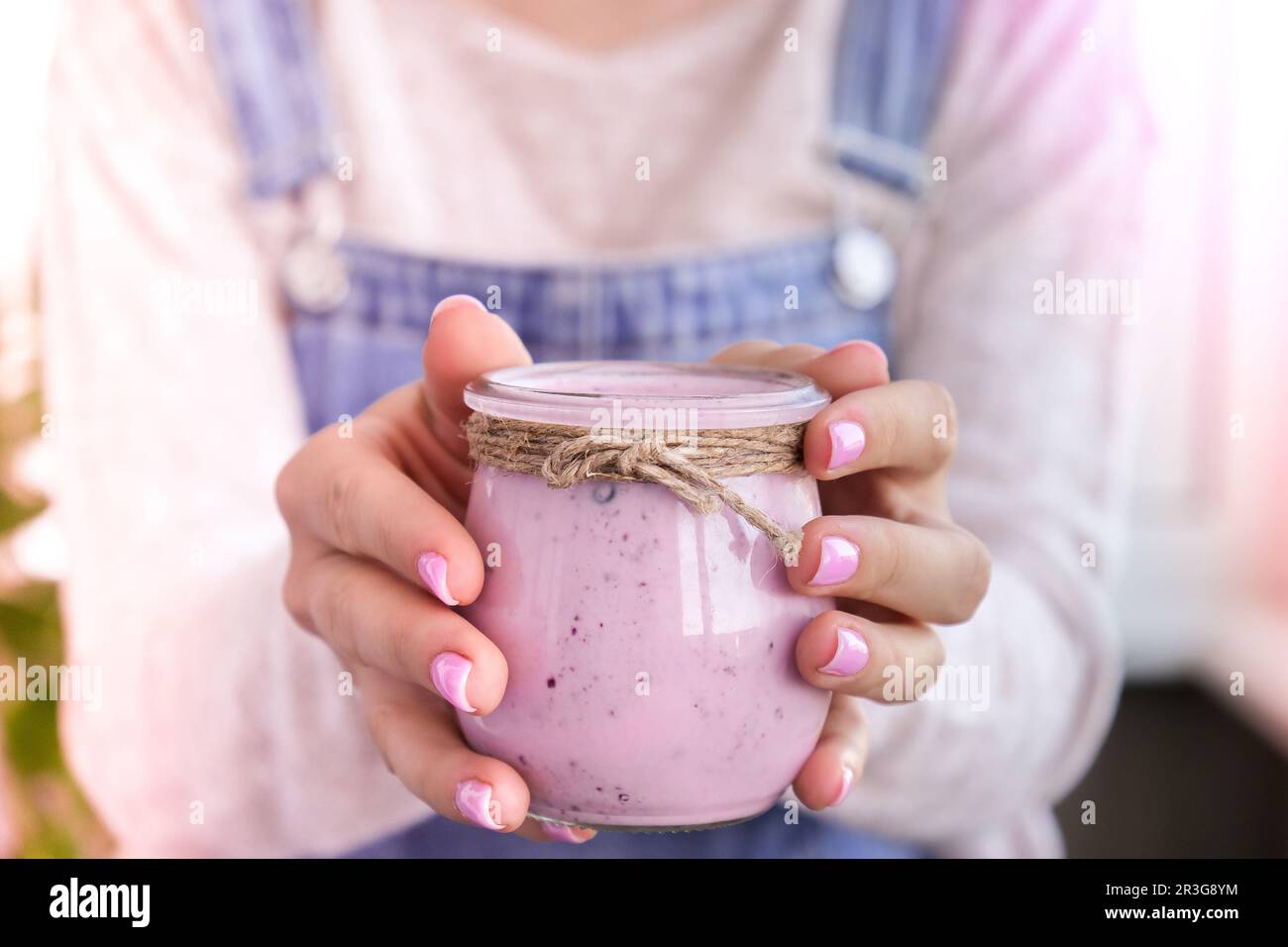 Woman with smoothie cocktail made hi-res stock photography and images ...
