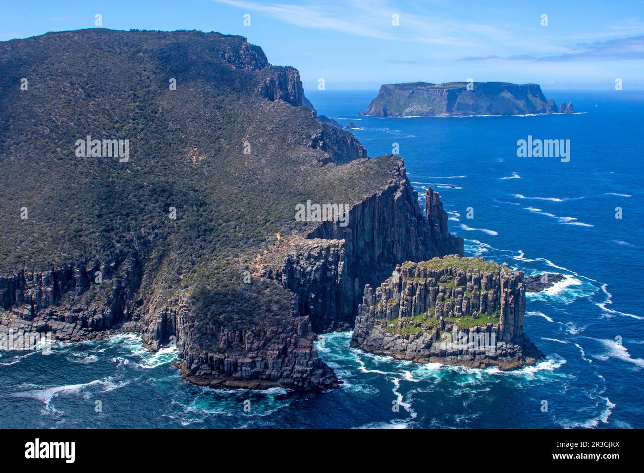 Cliffs on the Tasman Peninsula, with Tasman Island beyond Stock Photo ...