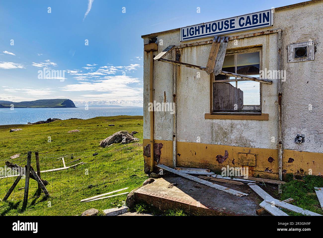 Ruin with inscription lighthouse hut, Neist Point, Duirinish Peninsula ...
