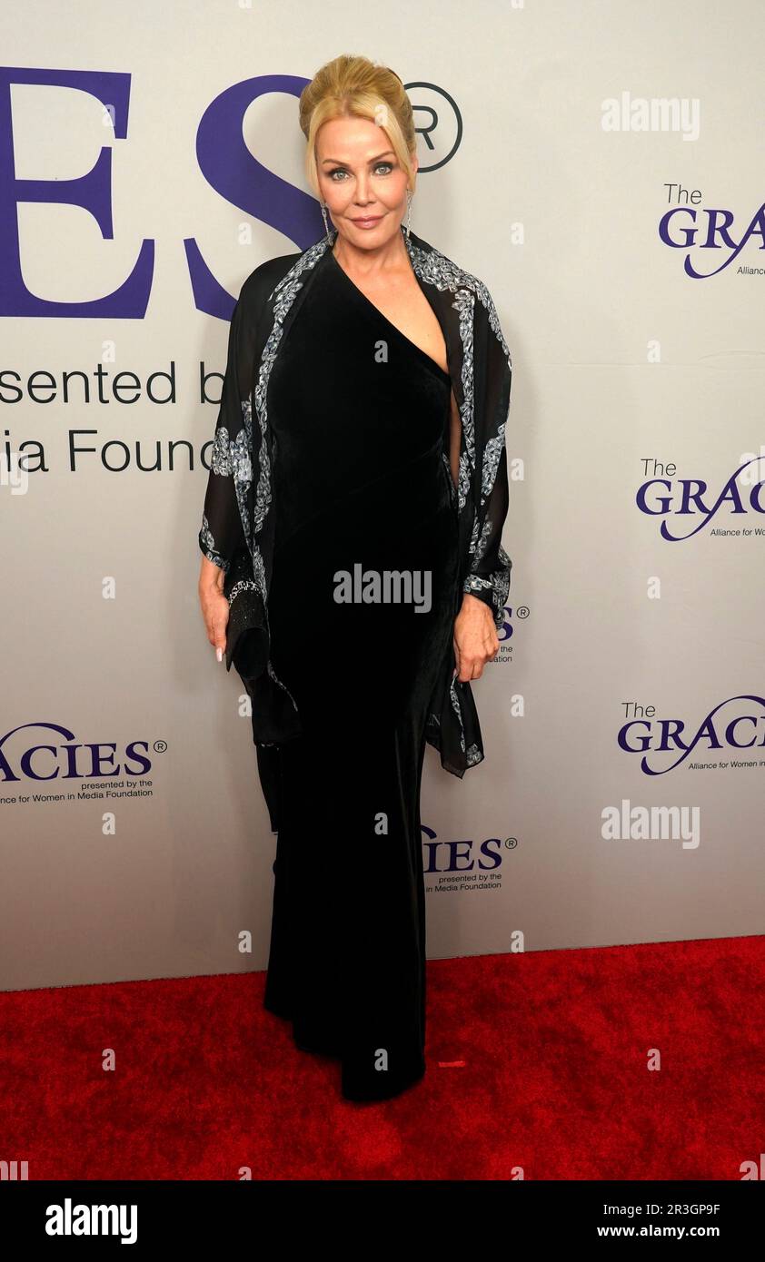 Gail O'Grady poses at the 48th Annual Gracie Awards, Tuesday, May 23 ...