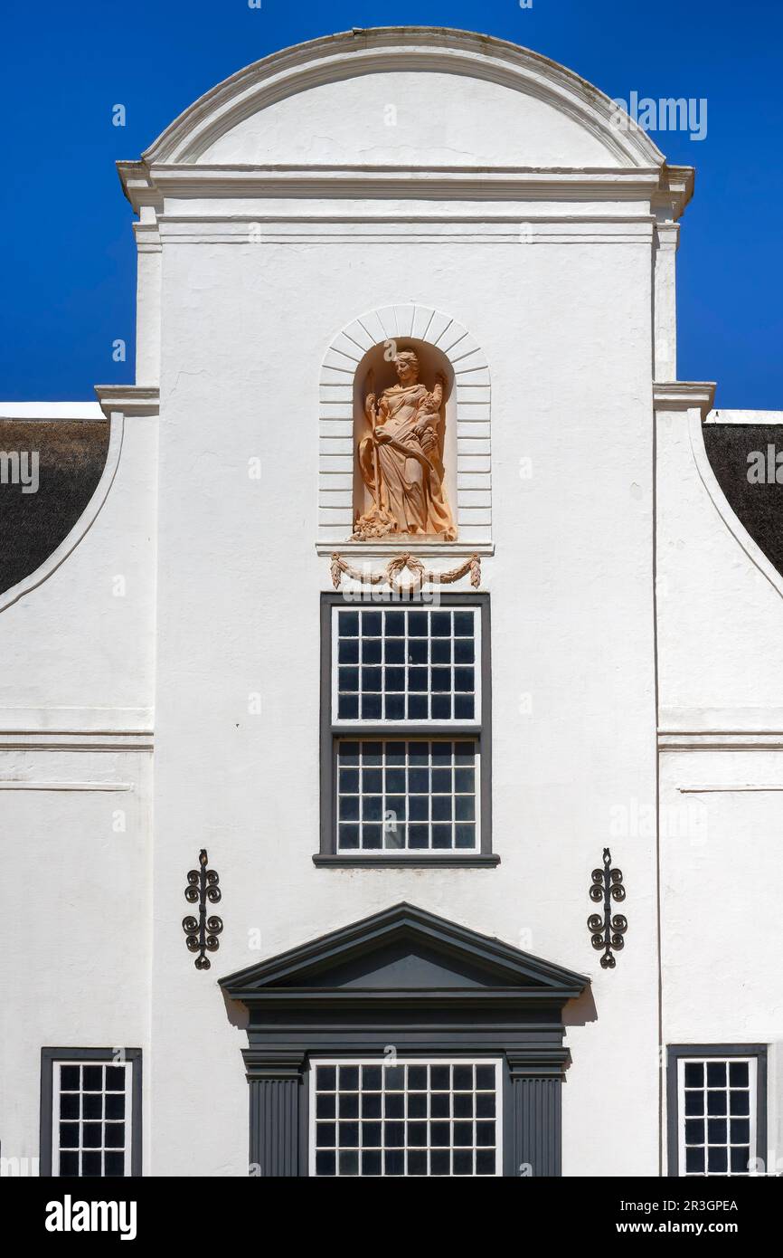 Groot Constantia Wine Estate historic building in Dutch architectural ...