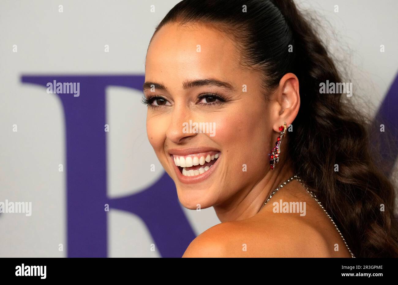 Chelsea Gilligan poses at the 48th Annual Gracie Awards, Tuesday, May ...