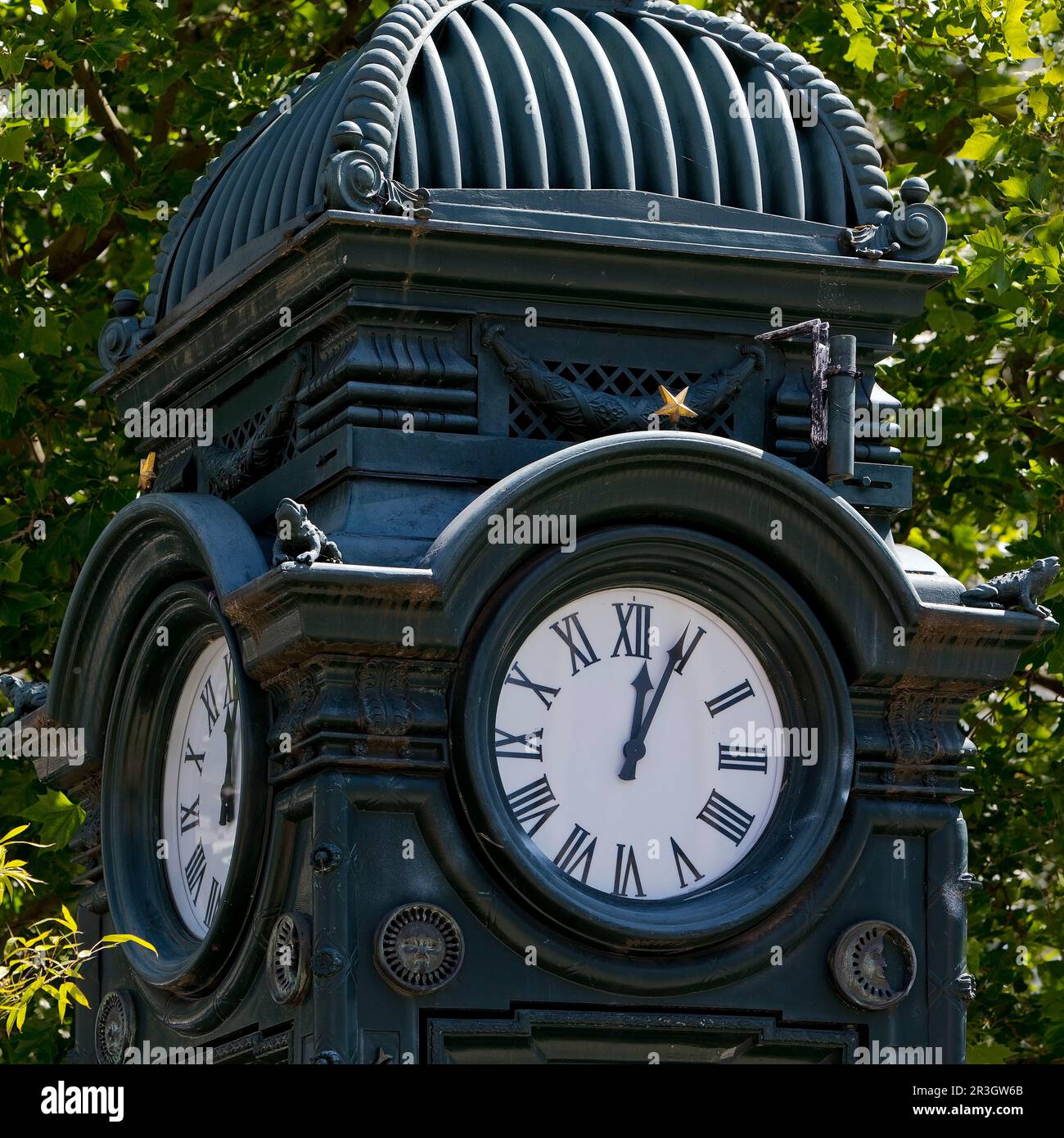 Kroecpke clock, detail, landmark, traditional meeting place, state capital Hanover, Germany ...