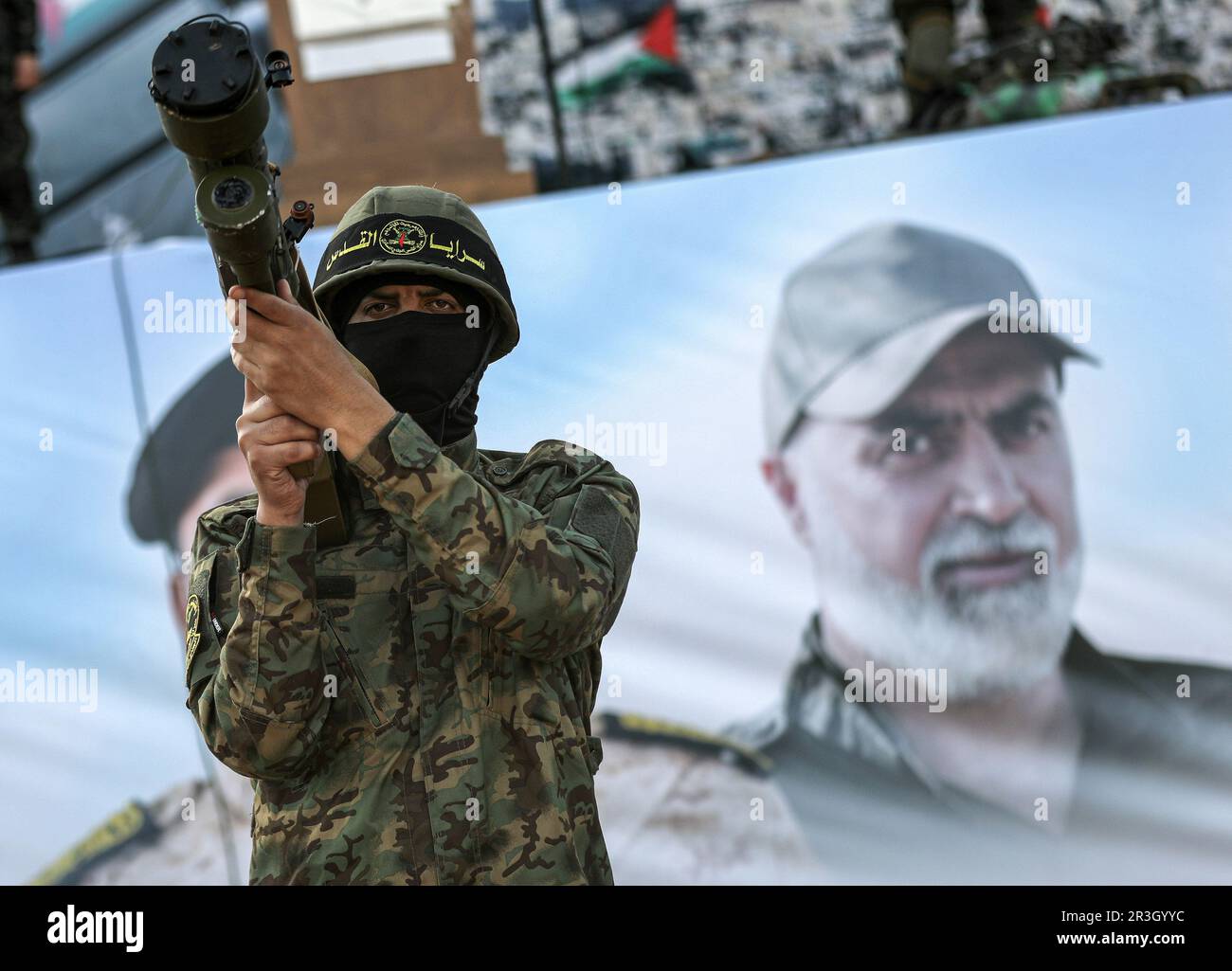 Gaza, Palestine. 19th May, 2023. Islamic Jihad fighter takes part ...