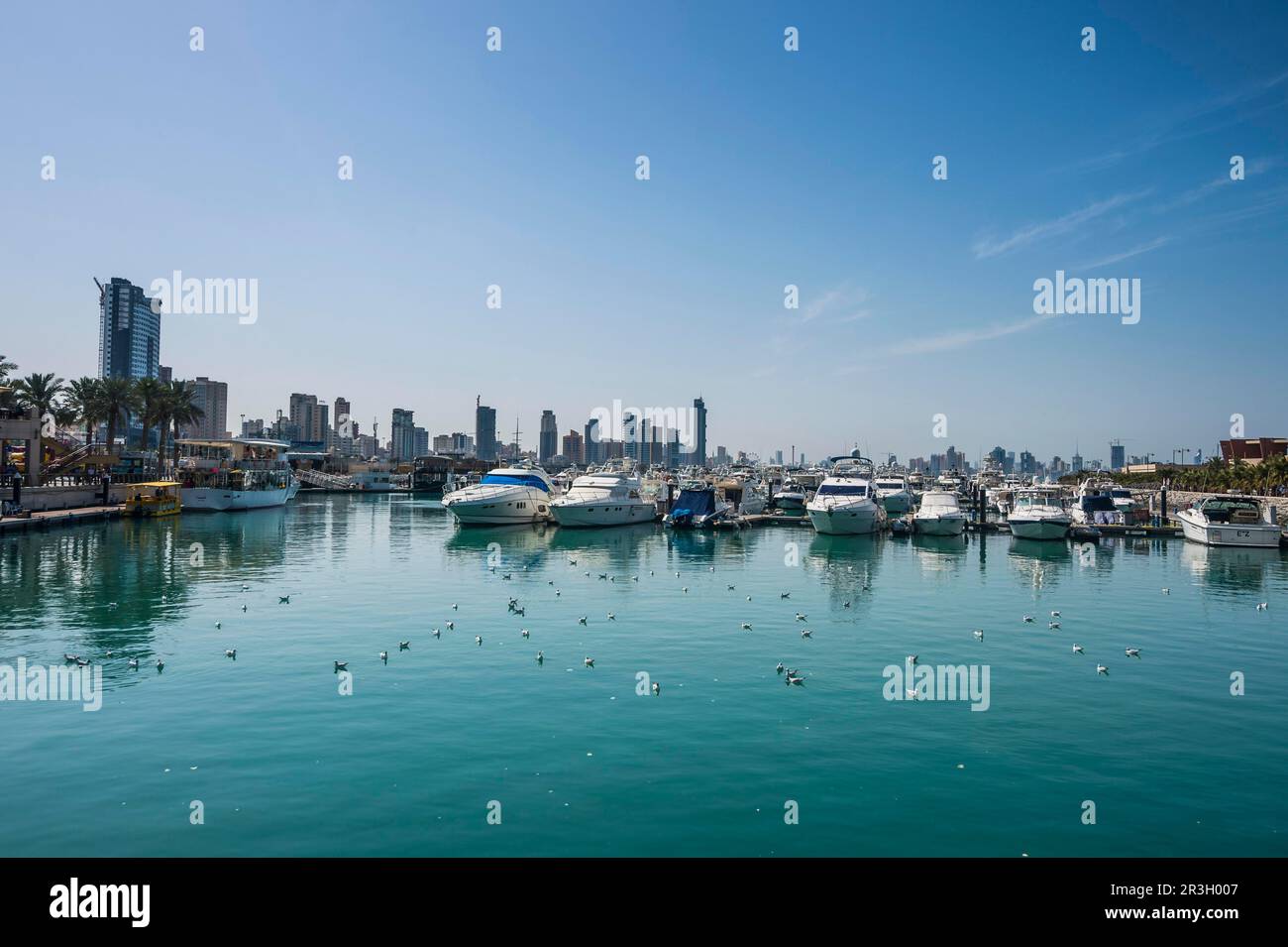 Yacht harbour on Marina Mall, Kuwait City, Kuwait Stock Photo - Alamy