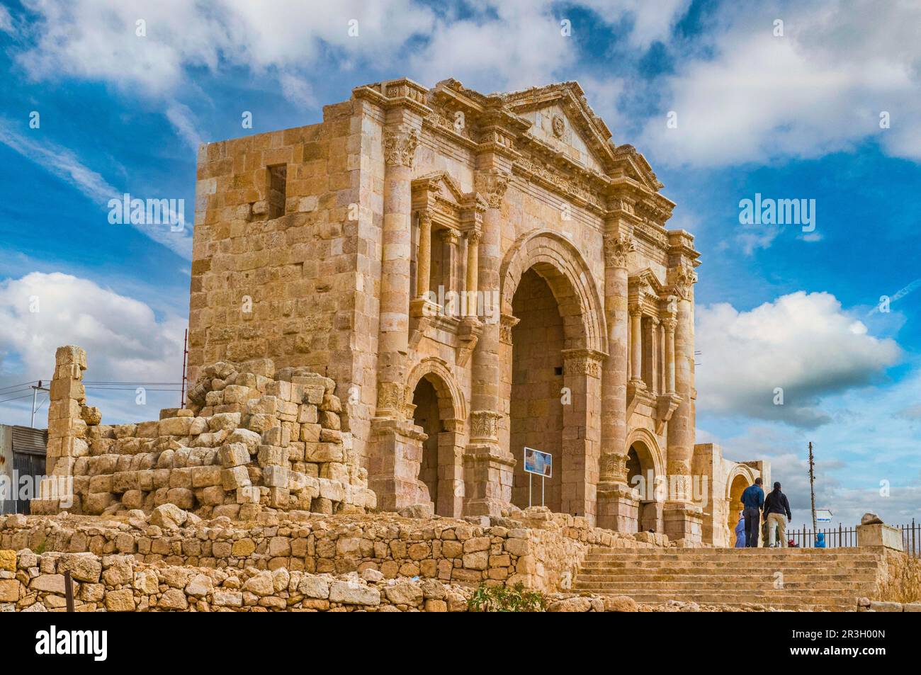 Jerash arch hi-res stock photography and images - Alamy