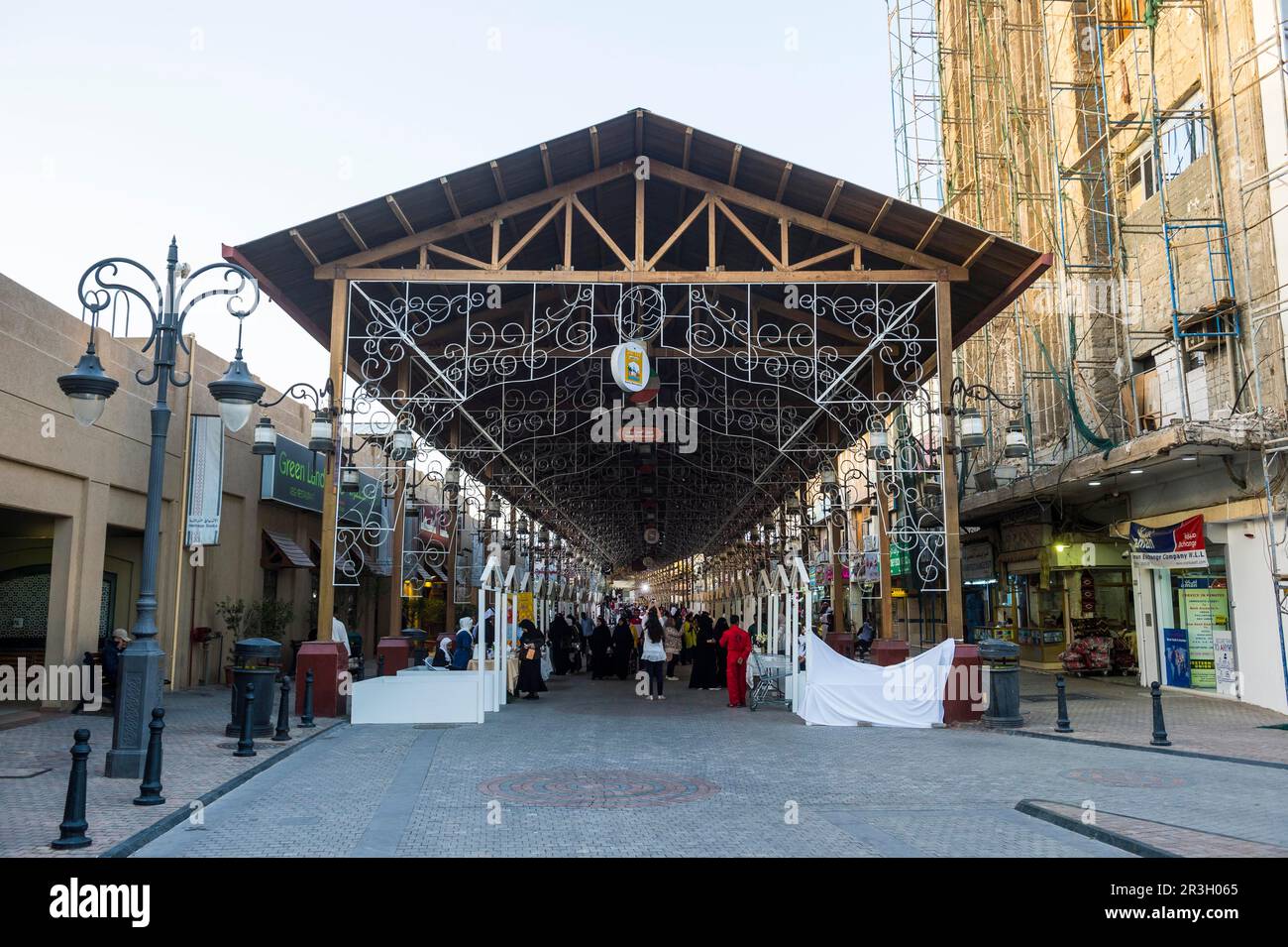 Entrance to the bazaar Souk Al-Mubarakiya, Kuwait City, Kuwait Stock Photo - Alamy