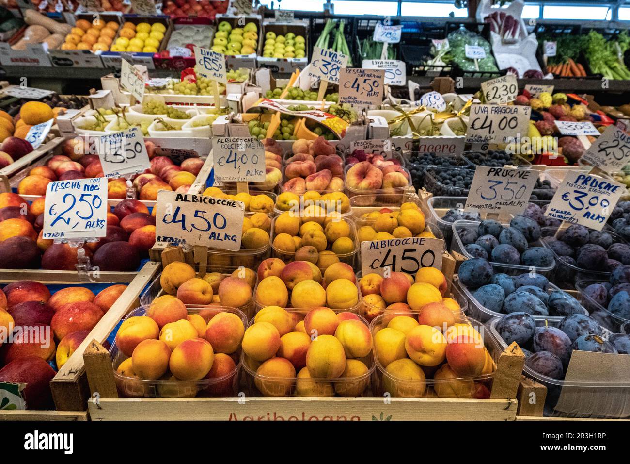 Beautiful view of Modena in Emilia Romanga. Summer in Italy Stock Photo ...