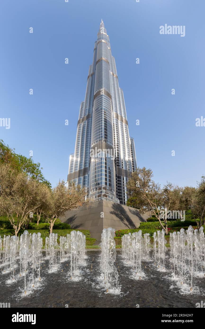 Dubai Burj Khalifa Kalifa skyscraper architecture in United Arab ...