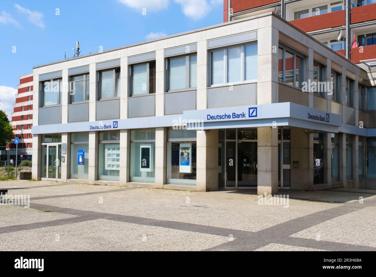 German bank building hi-res stock photography and images - Alamy