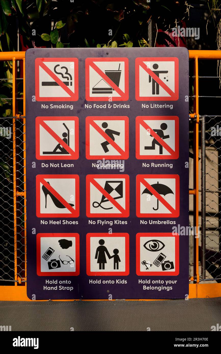 Prohibition sign, Singapore Stock Photo - Alamy