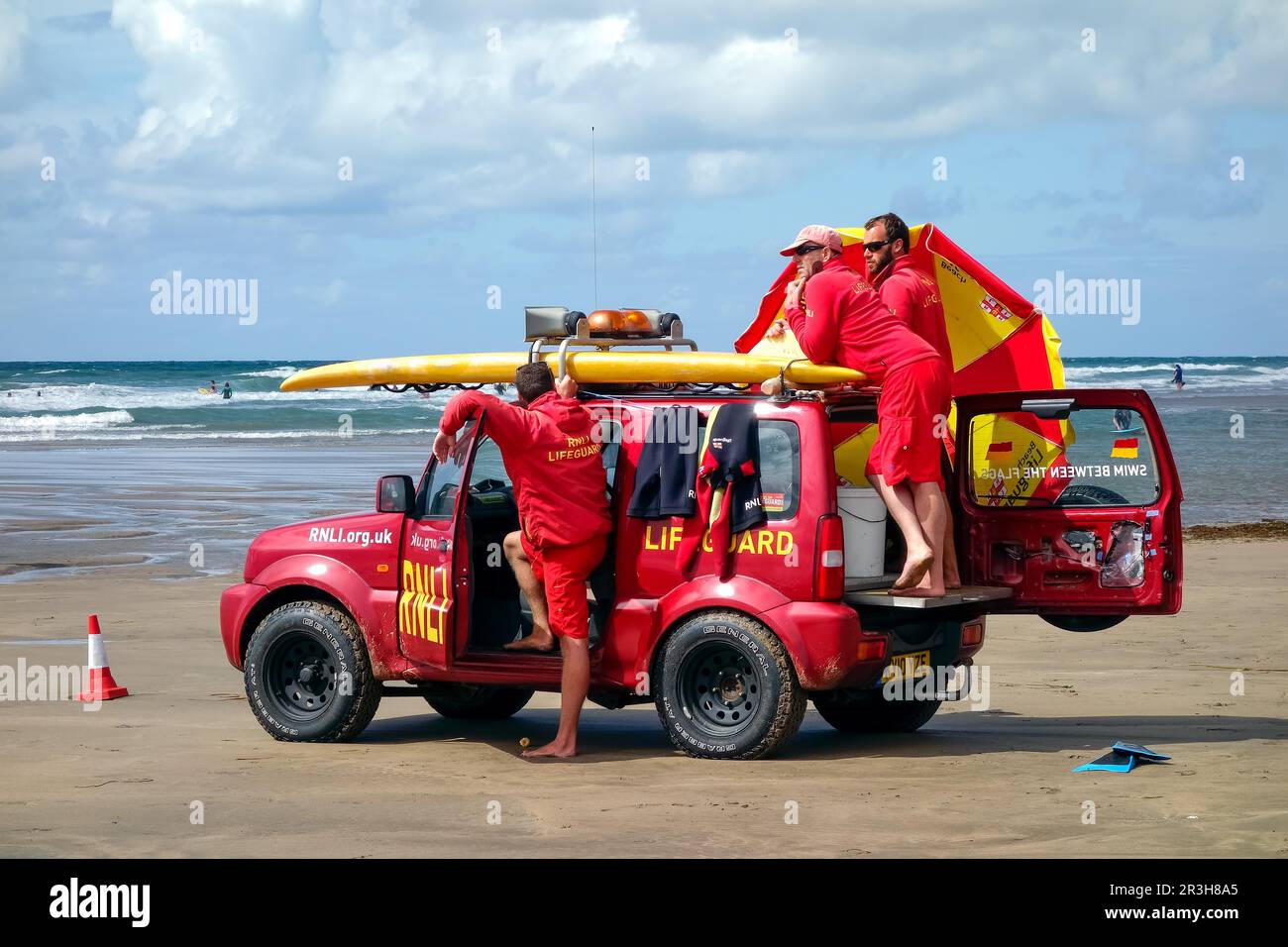 Lifeguards stand hi-res stock photography and images - Alamy