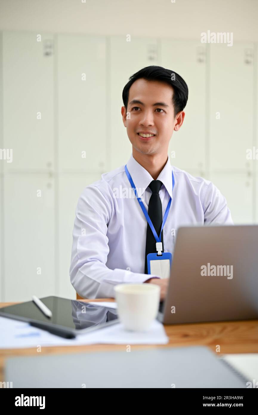 Portrait smart handsome asian hi-res stock photography and images - Alamy
