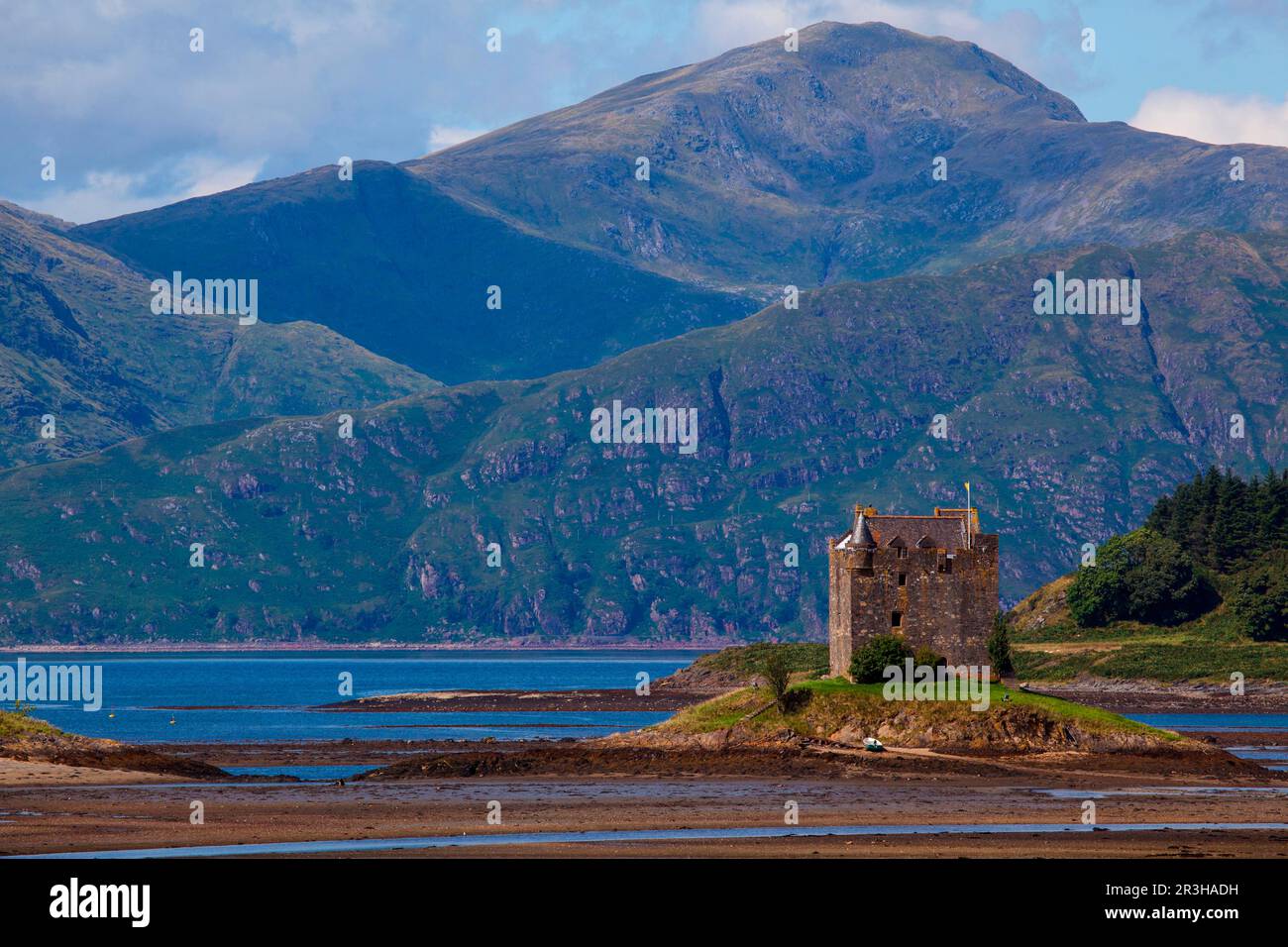 Castle Stalker, Port Appin, Loch Linnhe, Argyl and Bute, Scotland, UK ...