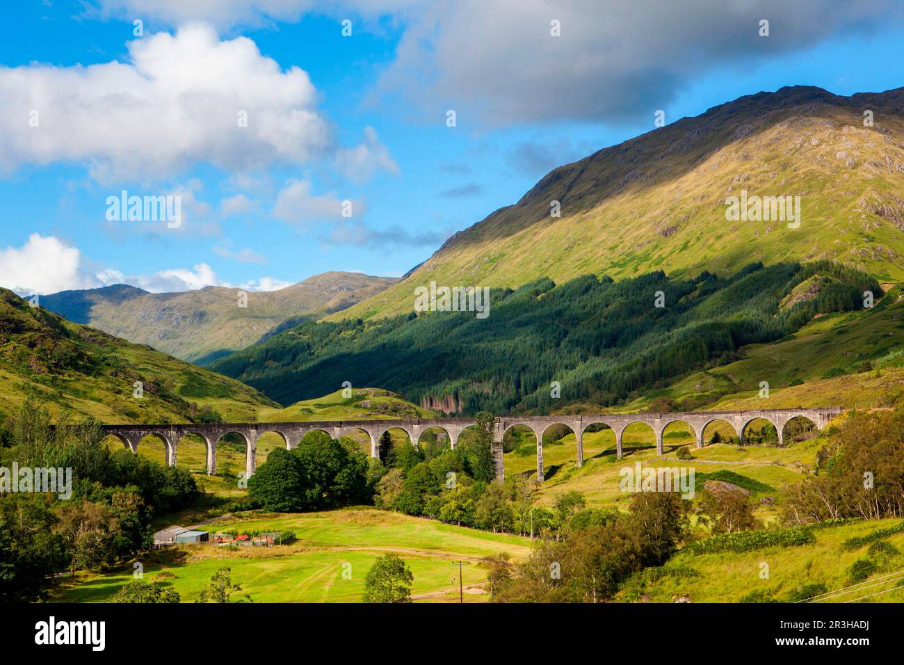 Railway bridge, Glenfinnan, Scotland, viaduct Stock Photo - Alamy