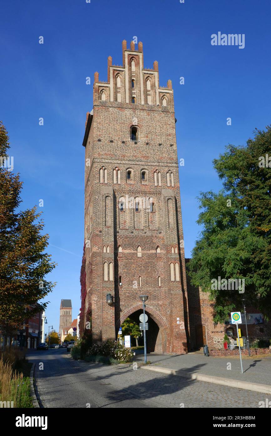 Brick stepped gable tower hi-res stock photography and images - Alamy