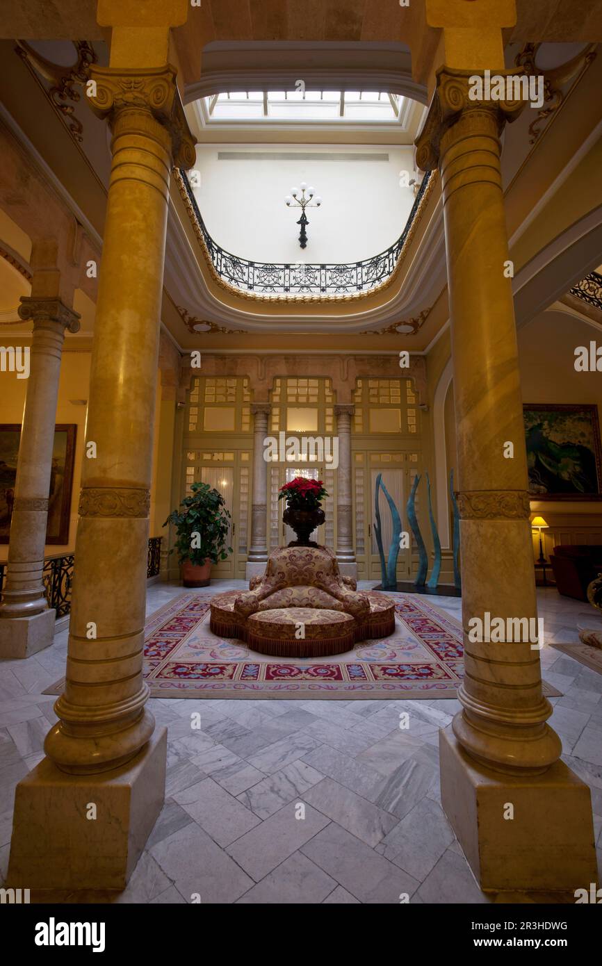 Escalera de la naturaleza hi-res stock photography and images - Alamy