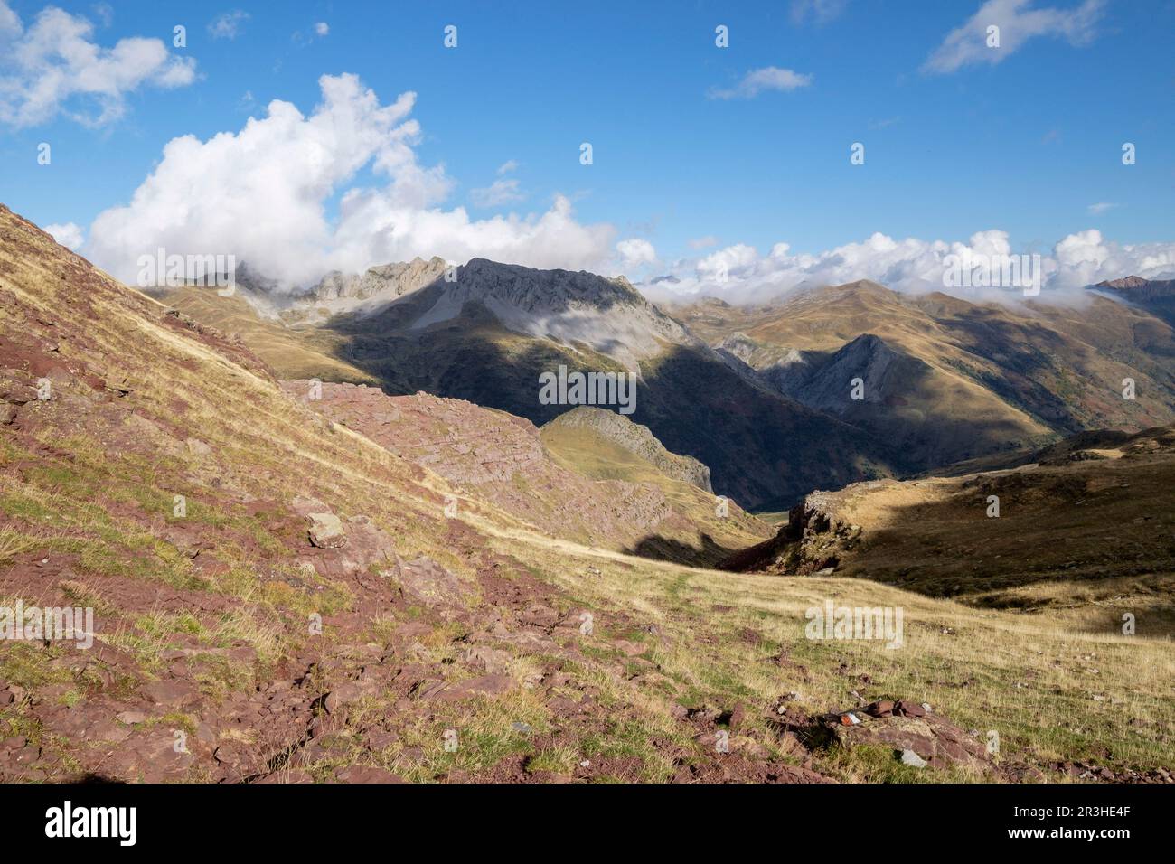GR11 trail, , Petraficha pass, Valley of Hecho, western valleys ...