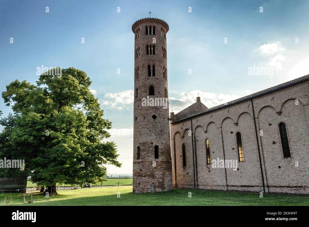 Cylindrical dome hi-res stock photography and images - Alamy