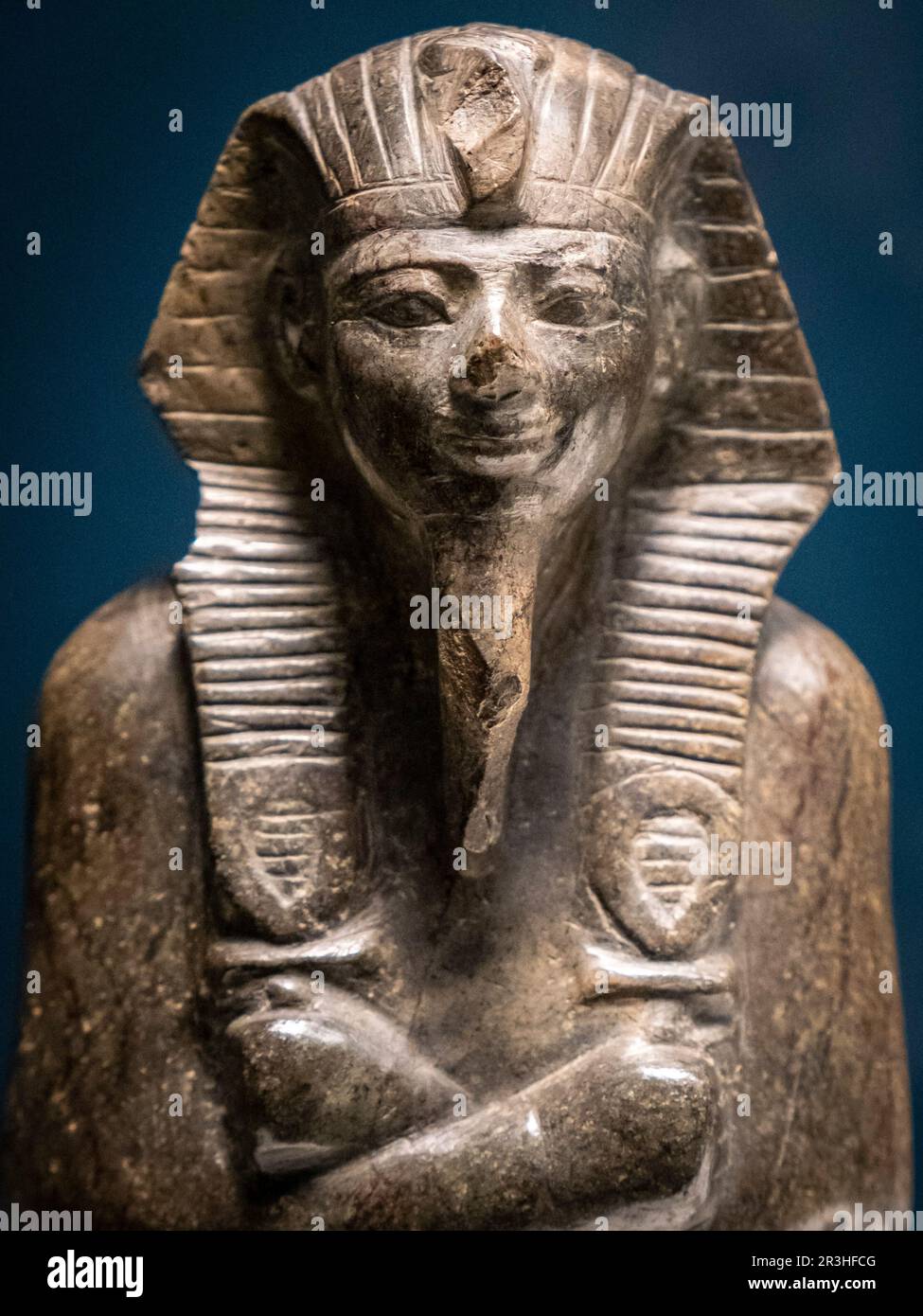 Ushebti Of Pharaoh Amenhotep Ii Serpentine 18th Dynasty 1427 1400 Bc Tomb Of Amenhotep Ii