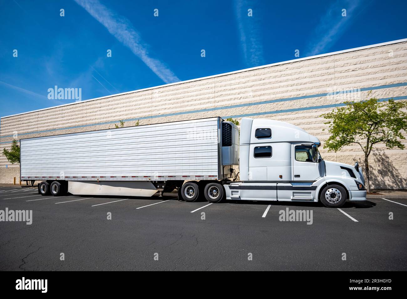 White mountain refrigerator hi-res stock photography and images - Alamy