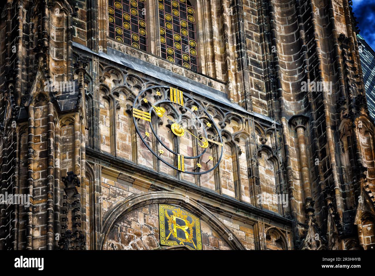 Gothic clock hi-res stock photography and images - Alamy