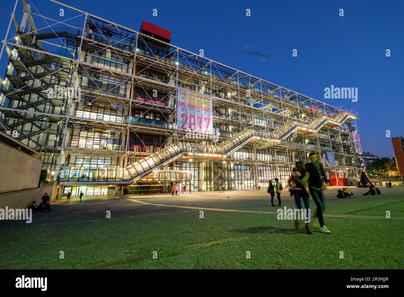 Centro cultural pompidou hi-res stock photography and images - Alamy