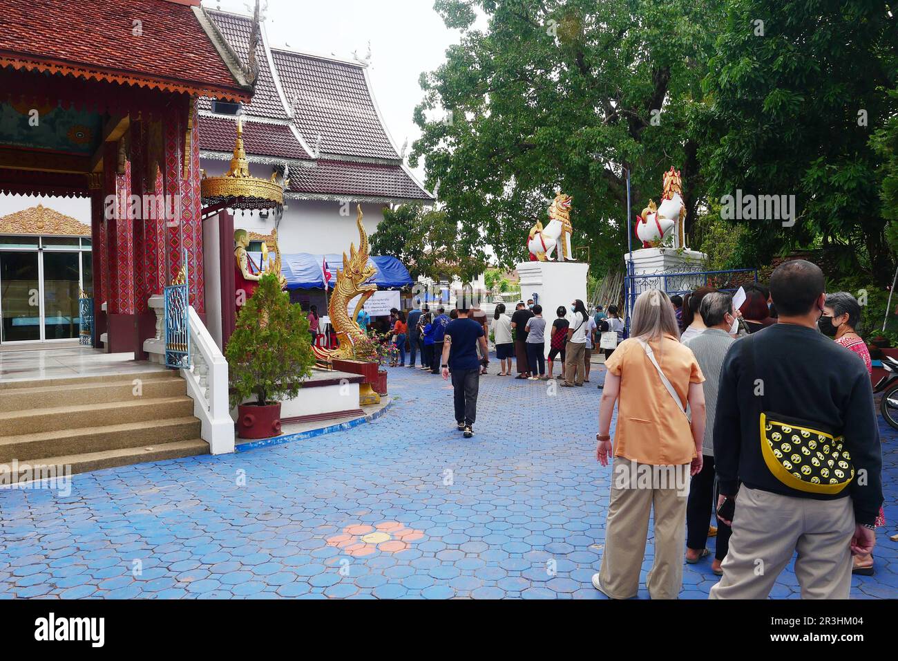 Thai cast their vote for the upcoming Thailand general election 2023 at ...
