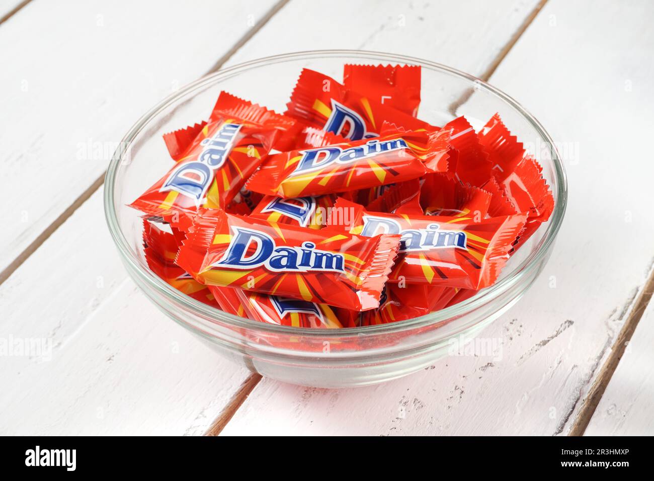 Daim chocolate hi-res stock photography and images - Alamy