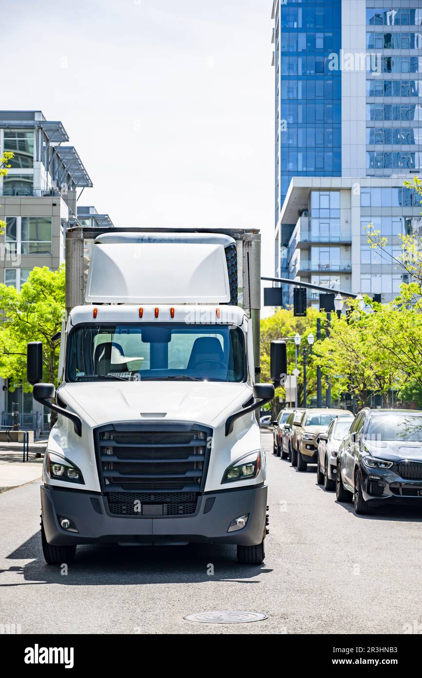 Industrial grade powerful pro big rig day cab semi truck tractor with ...