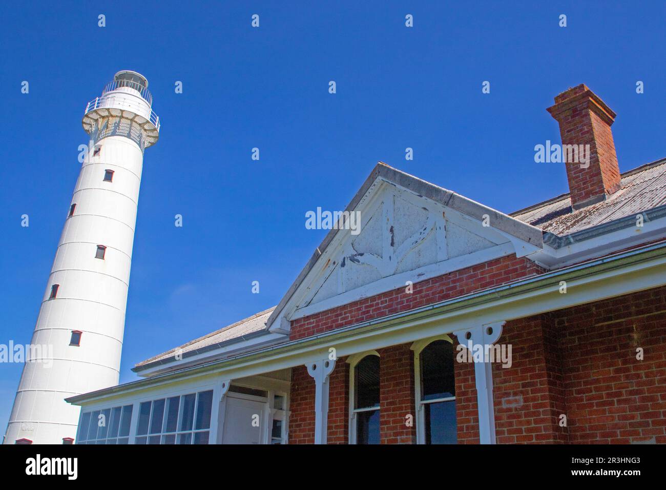 Tasman Island Lighthouse and lighthouse keeper cottage Stock Photo - Alamy