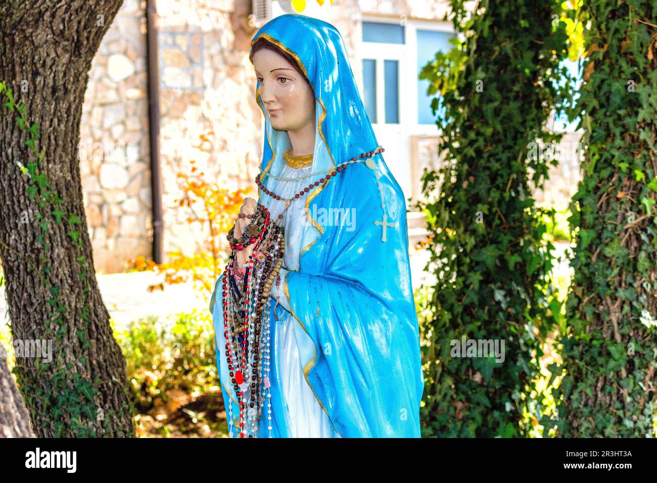 Statue of the Blessed Virgin Mary Stock Photo - Alamy