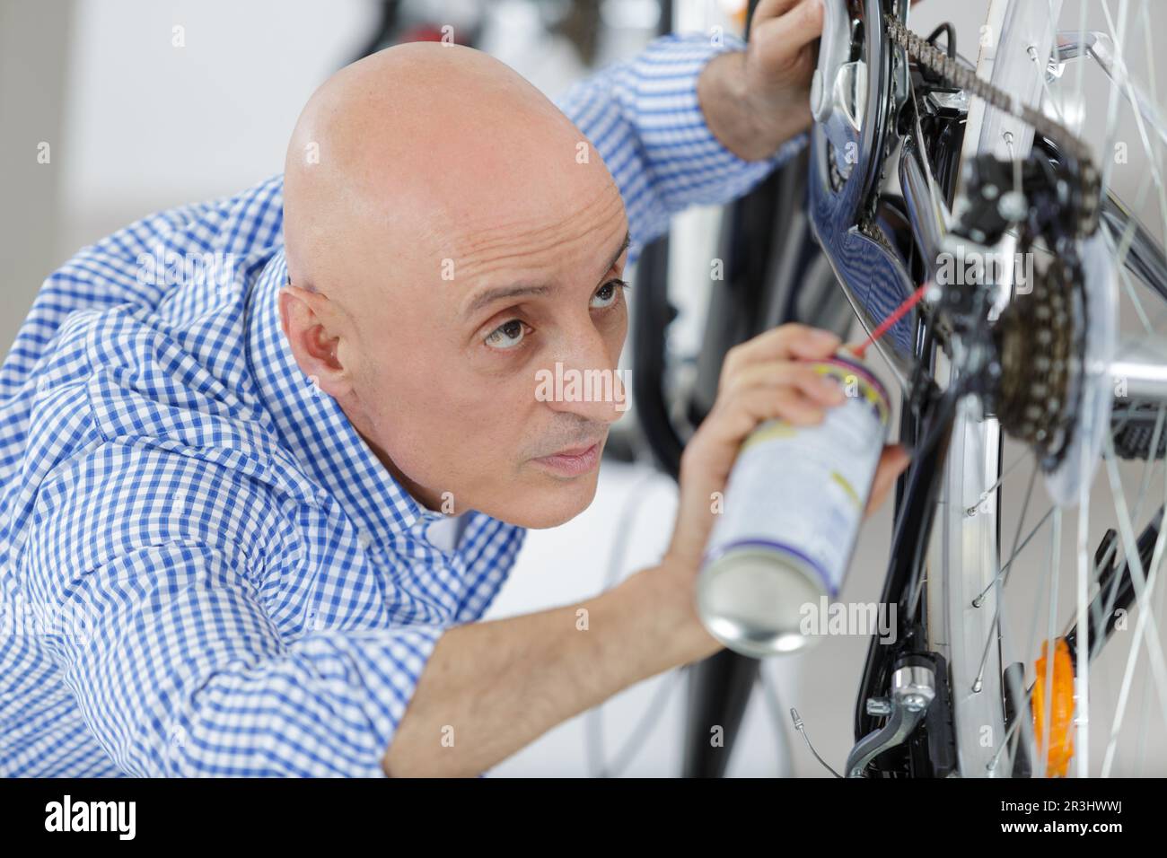 bicycle maintenance and oiling Stock Photo - Alamy