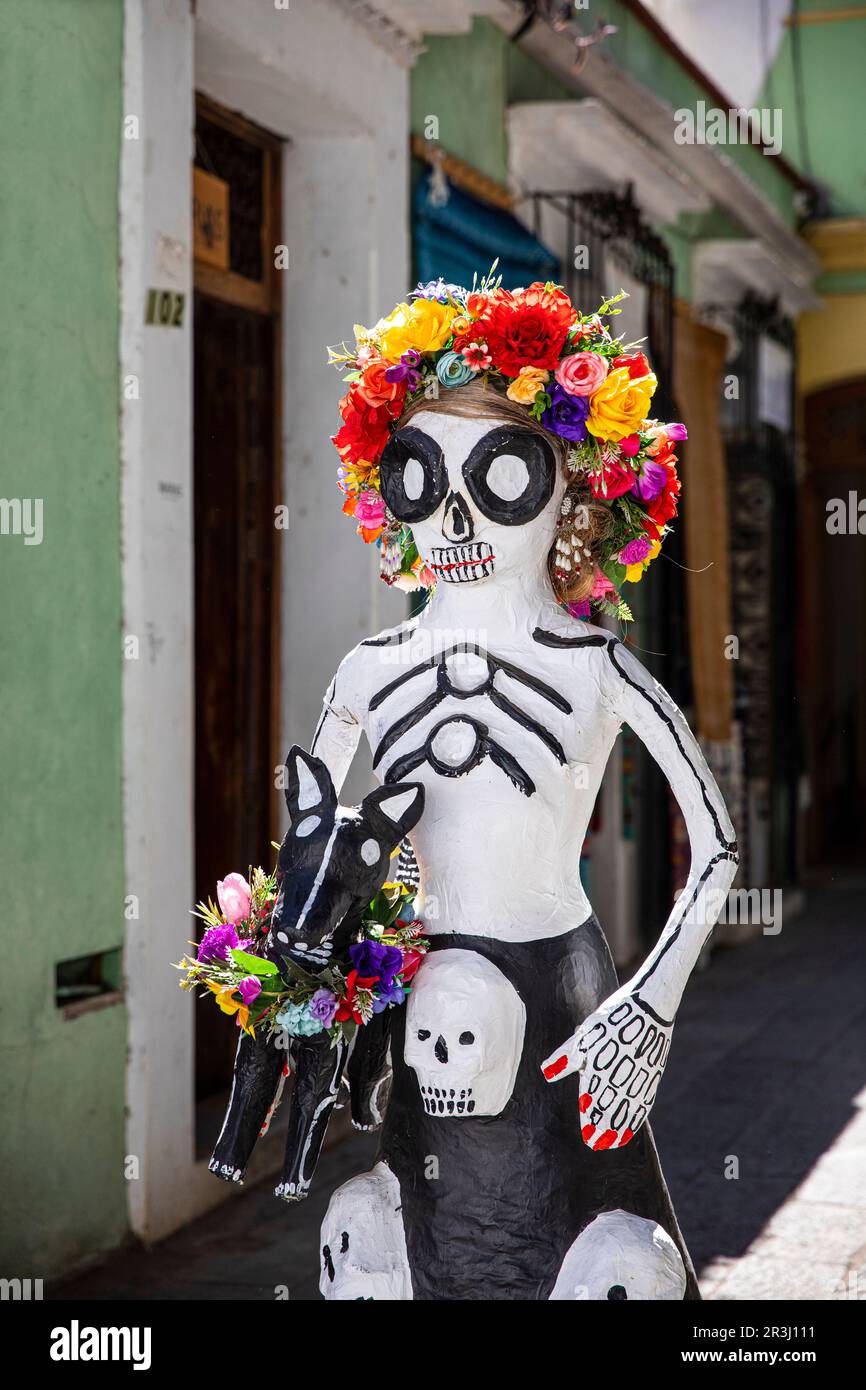 Skeleton sculpture oaxaca mexico hi-res stock photography and images ...