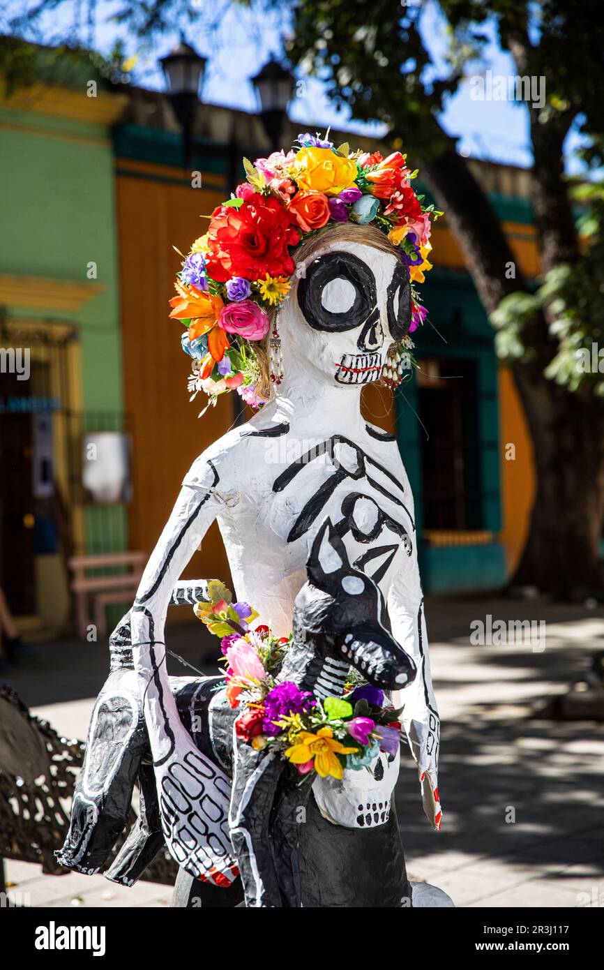Skeleton sculpture oaxaca mexico hi-res stock photography and images ...