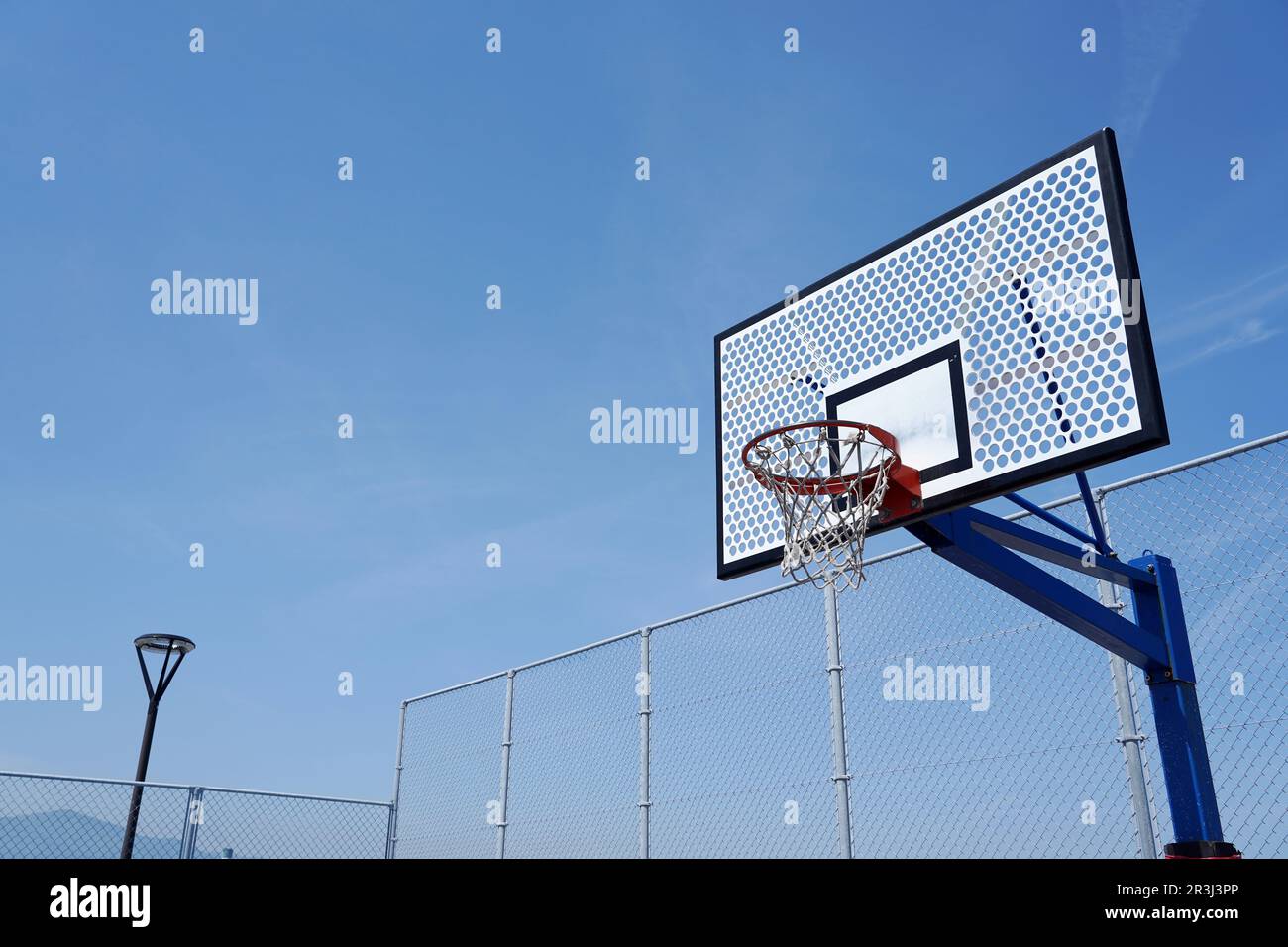 Empty outdoor basketball court basketball hi-res stock photography and ...