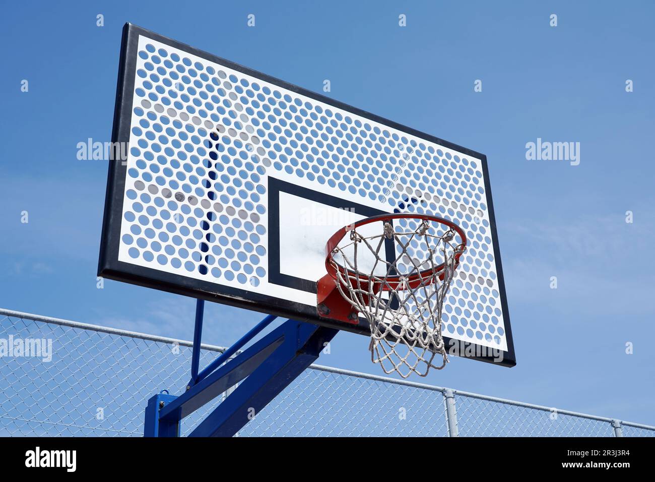 Empty outdoor basketball court basketball hi-res stock photography and ...