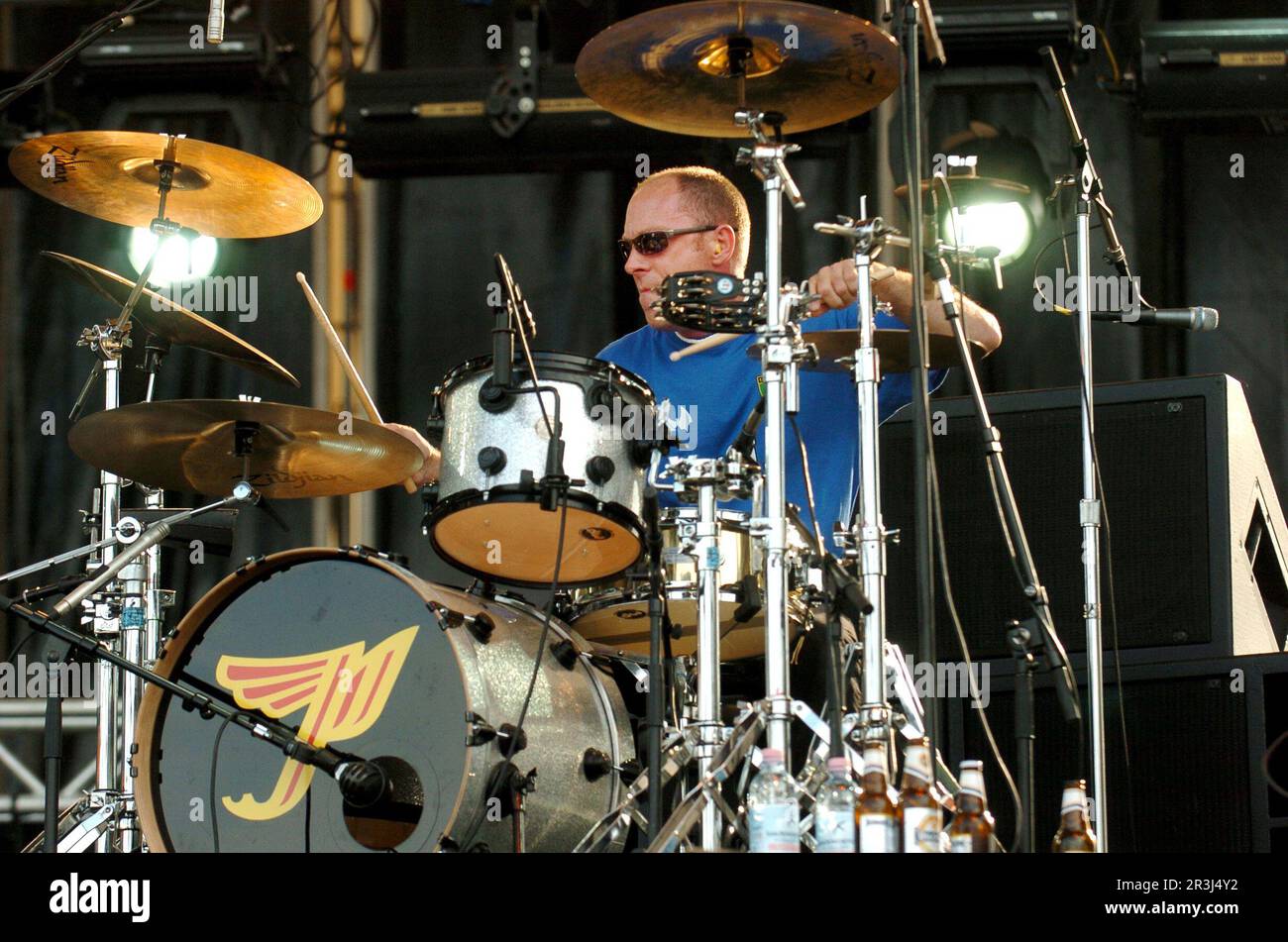 David lovering 2004 hi-res stock photography and images - Alamy