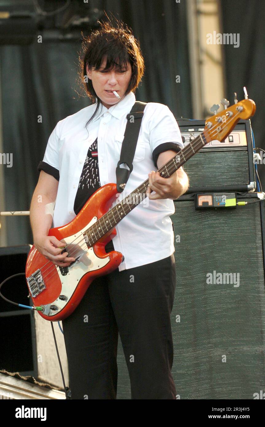 Imola Italy 2004-06-20 : Kim Shattuck bassist of Pixies during the ...