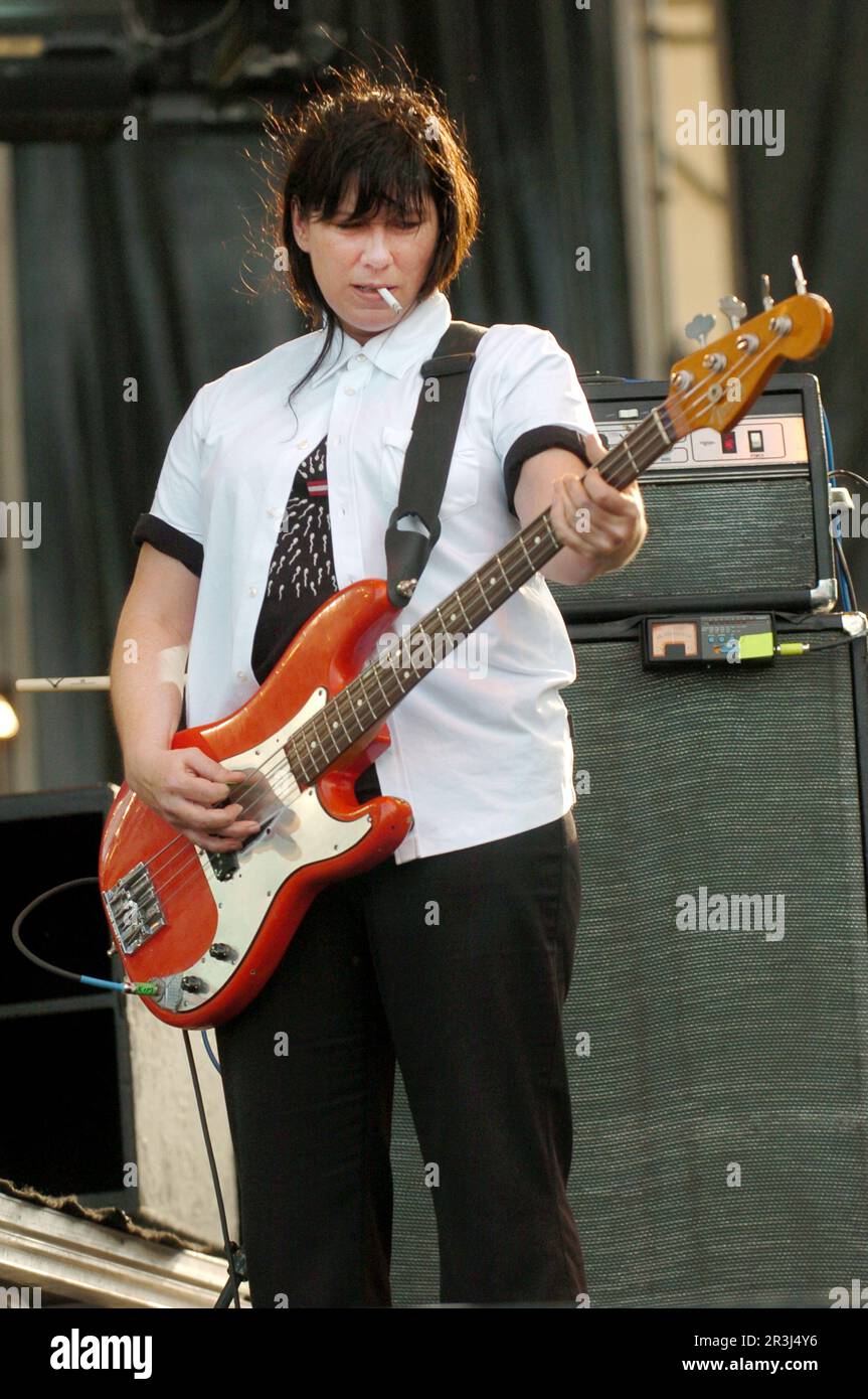 Imola Italy 2004-06-20 : Kim Shattuck bassist of Pixies during the ...