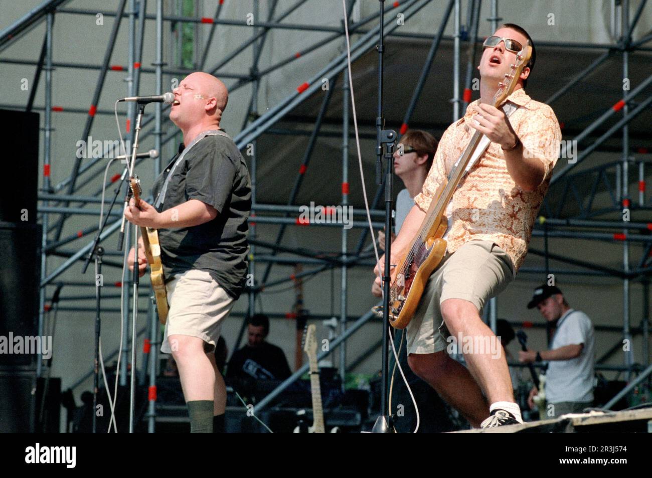 Milan Italy 1996-07-11: David McCaffrey bassist and Frank Black live ...