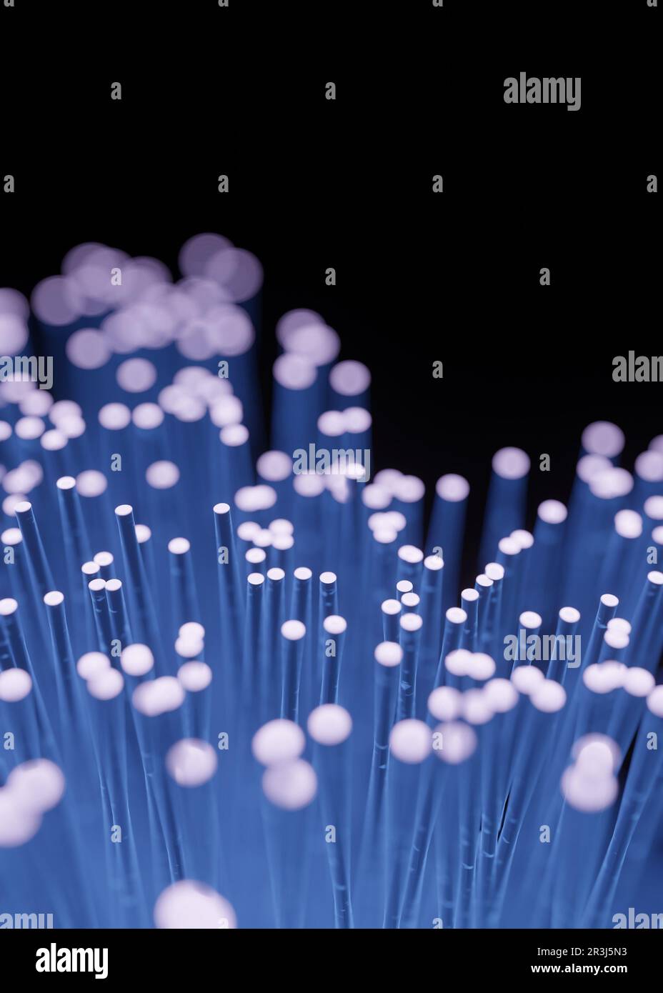 Fibre optic broadband technology hi-res stock photography and images ...
