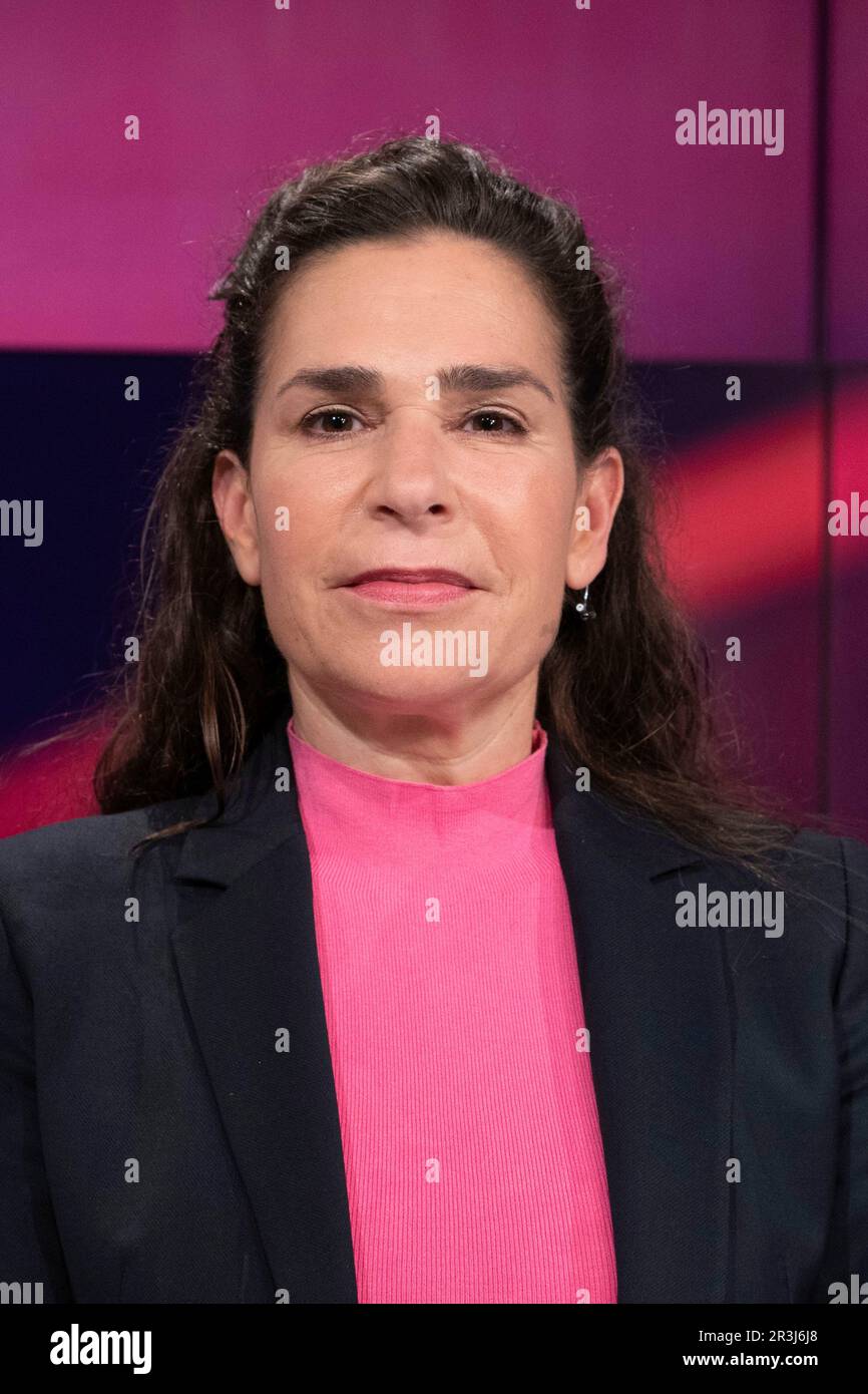 Guest vm image hi-res stock photography and images - Alamy