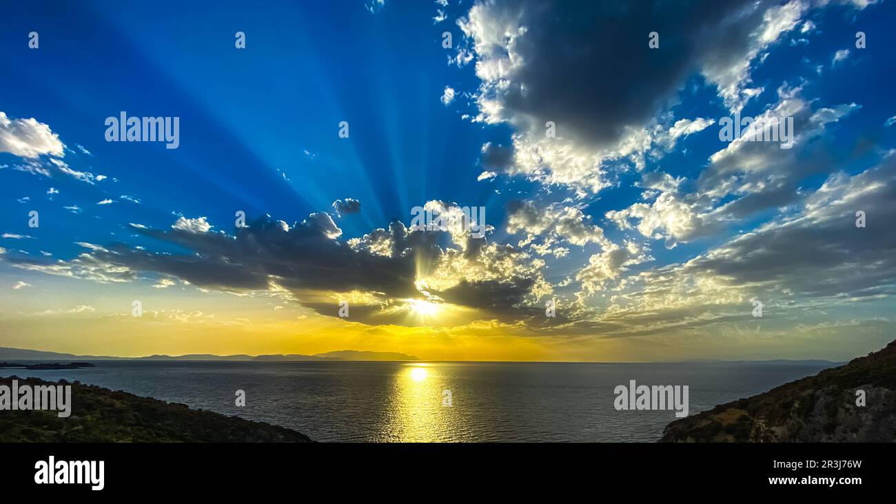 God sun rays hi-res stock photography and images - Alamy