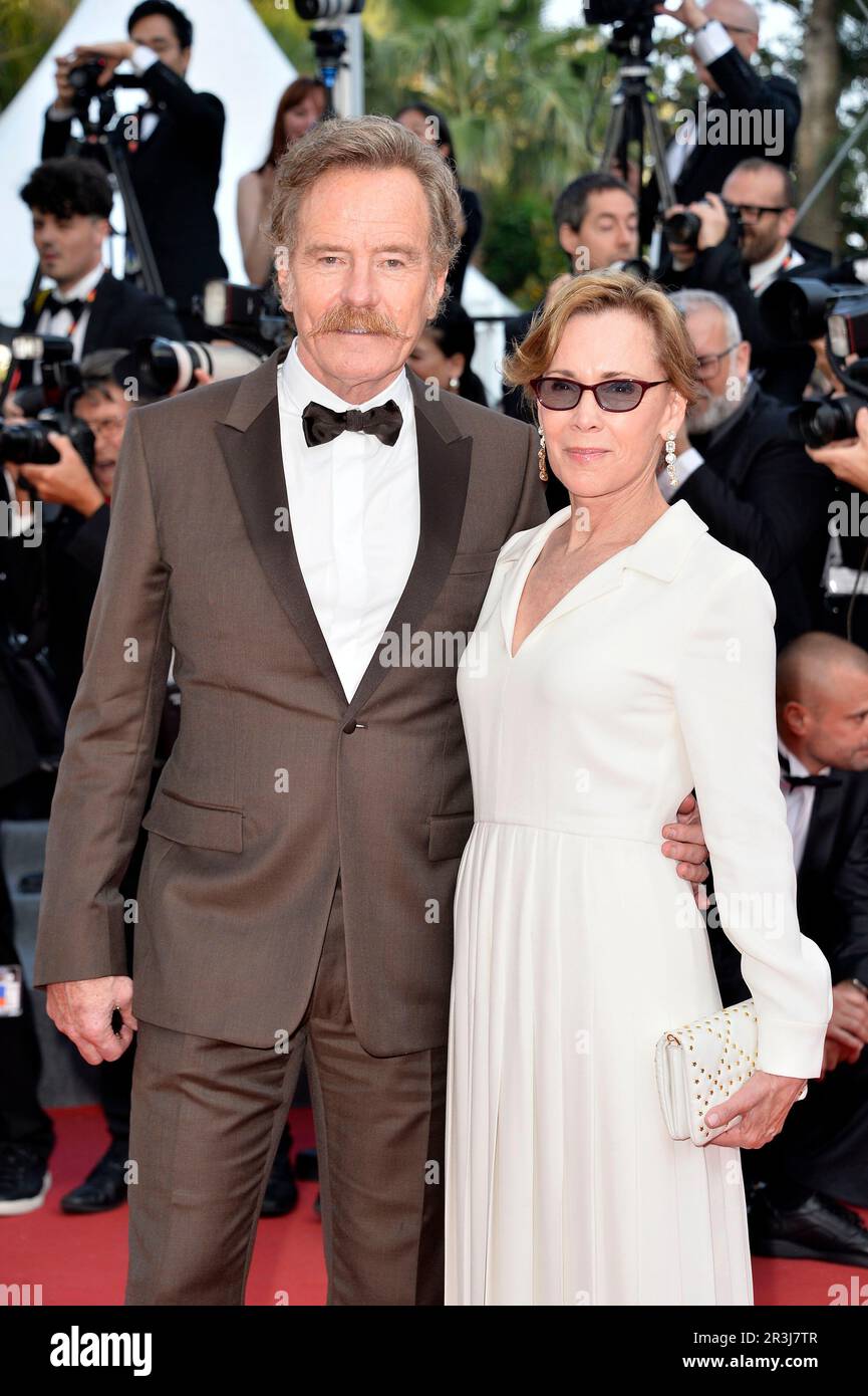 Bryan Cranston and Robin Dearden attend the premiere of „Asteroid City ...