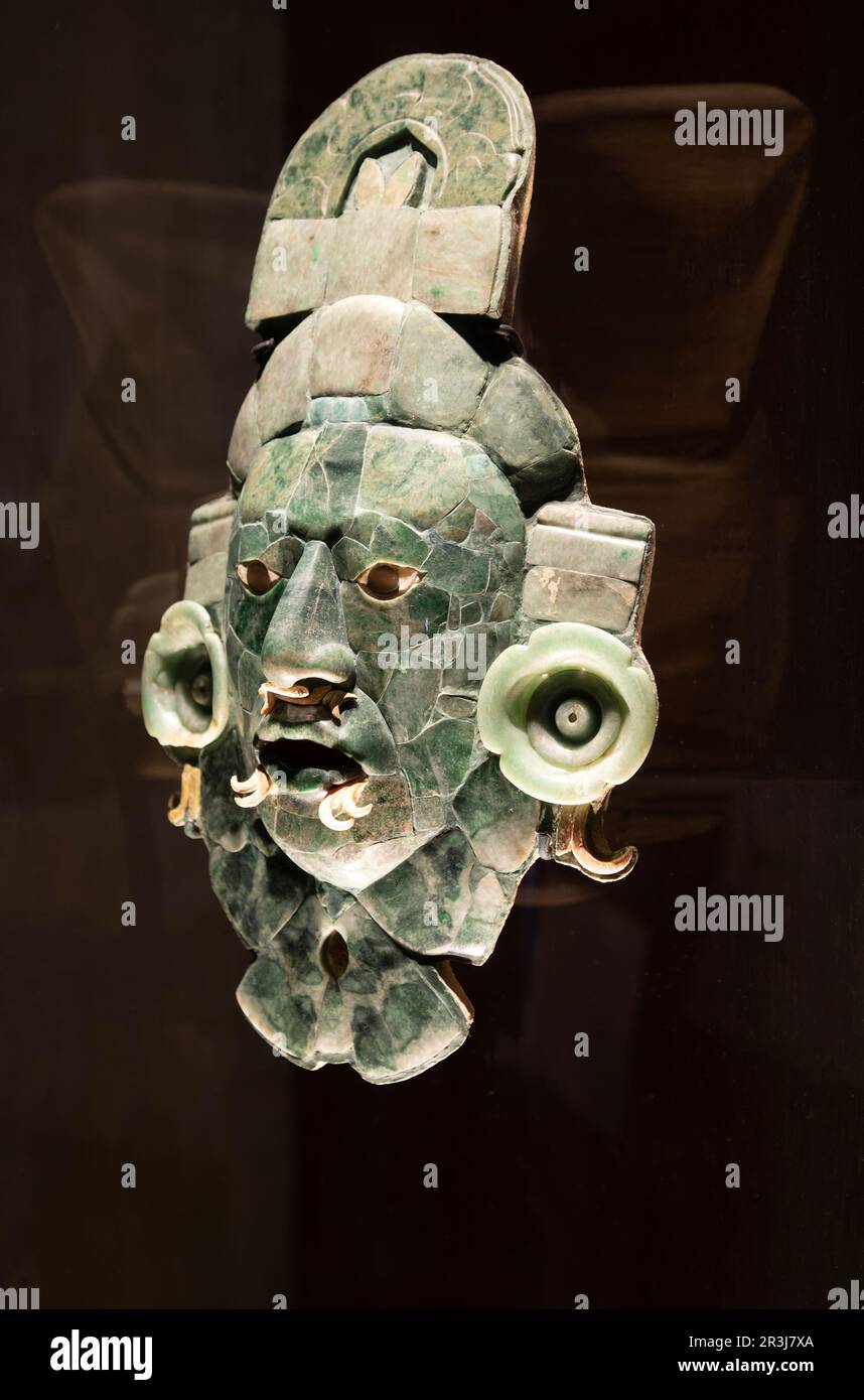 Jade funeral mask of ruler from Calakmul 600-750 AD, museum of Mayan ...