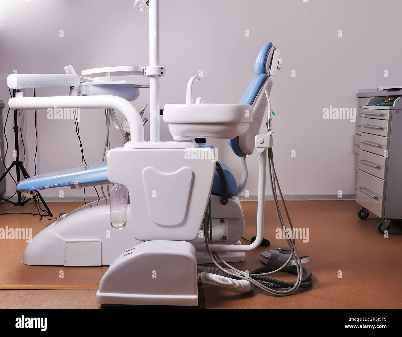 Equipment Used In Dental Clinic at Caren Knuckles blog